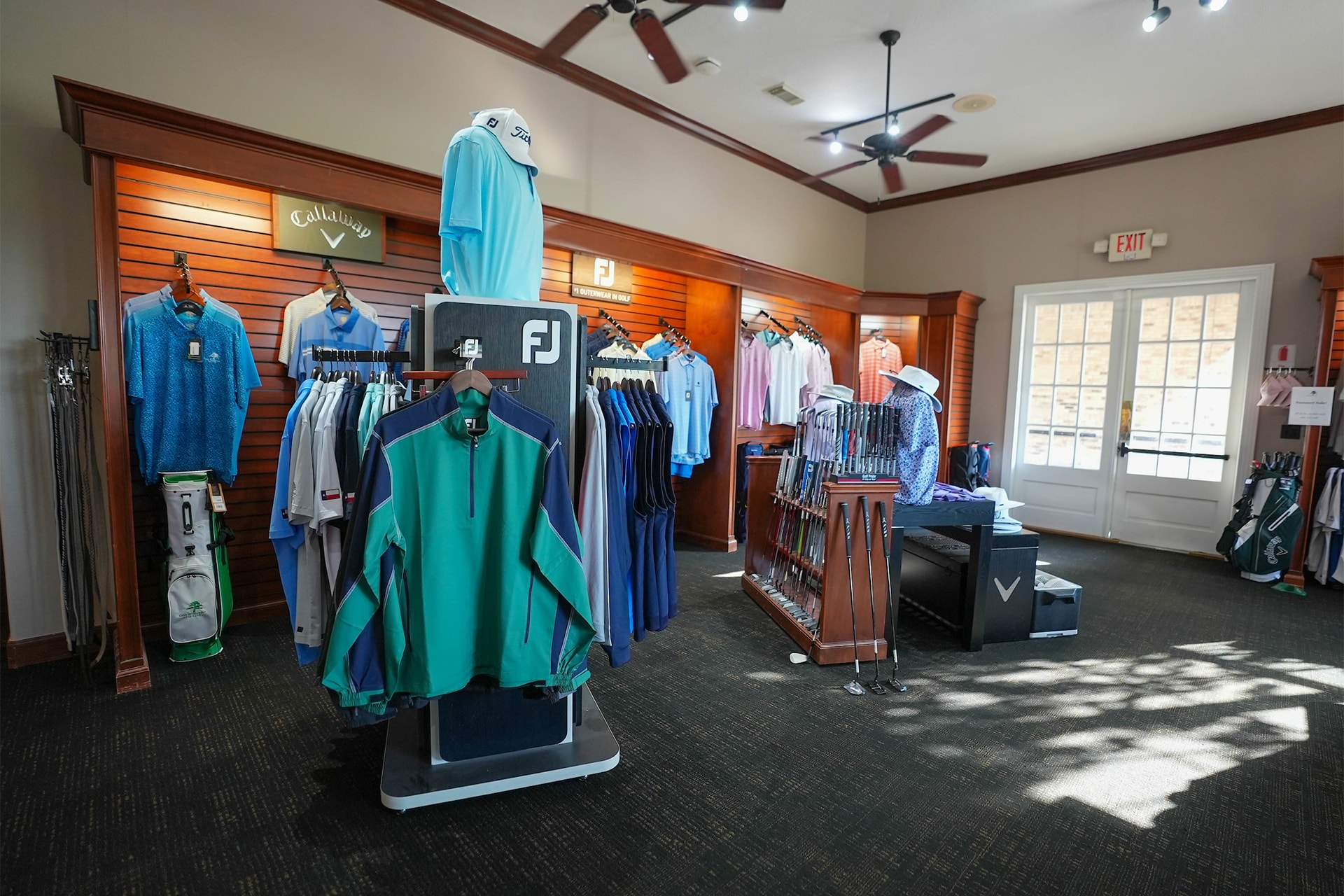 Golf | Lake Windcrest Golf Club | Magnolia, TX | Invited